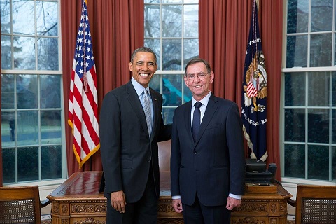 UNU-CRIS RESEARCH SEMINAR: Undressing Diplomacy - Johan Verbeke | UNU-CRIS